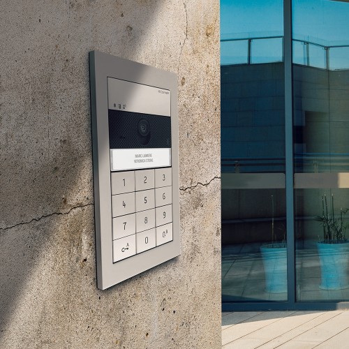 Comelit Ultra One Button Video Intercom Kit – Surface Mounted (With ...